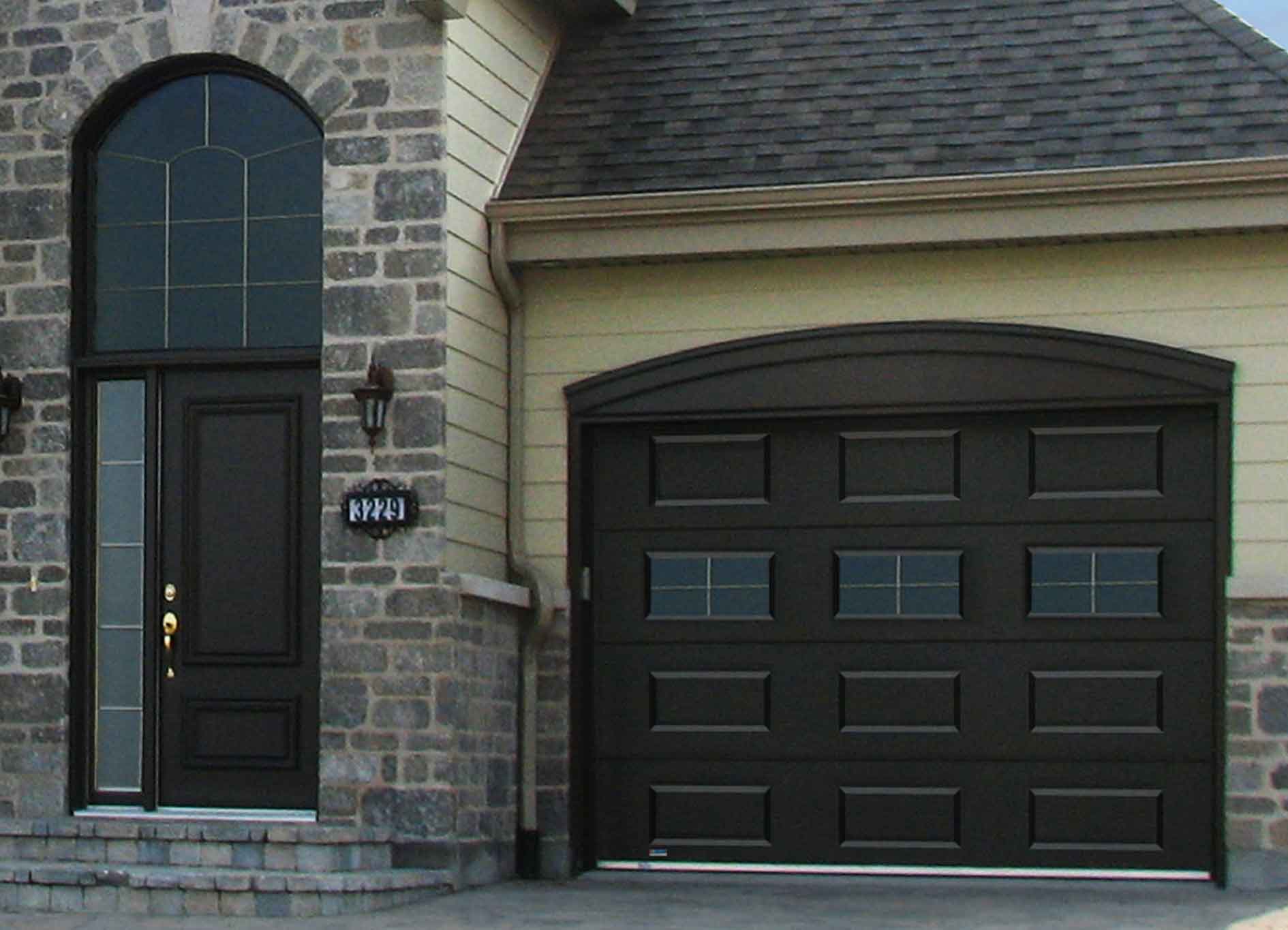 7 customizable window features to make your insulated garage door ...